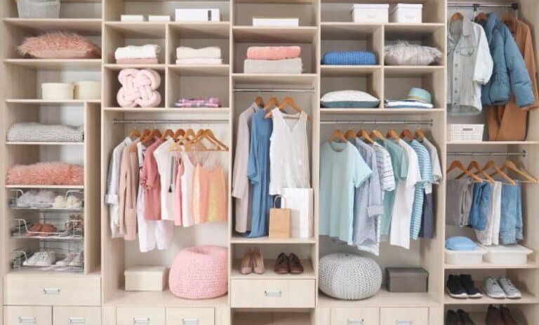 How to store seasonal clothing? - Top Town Movers Canada